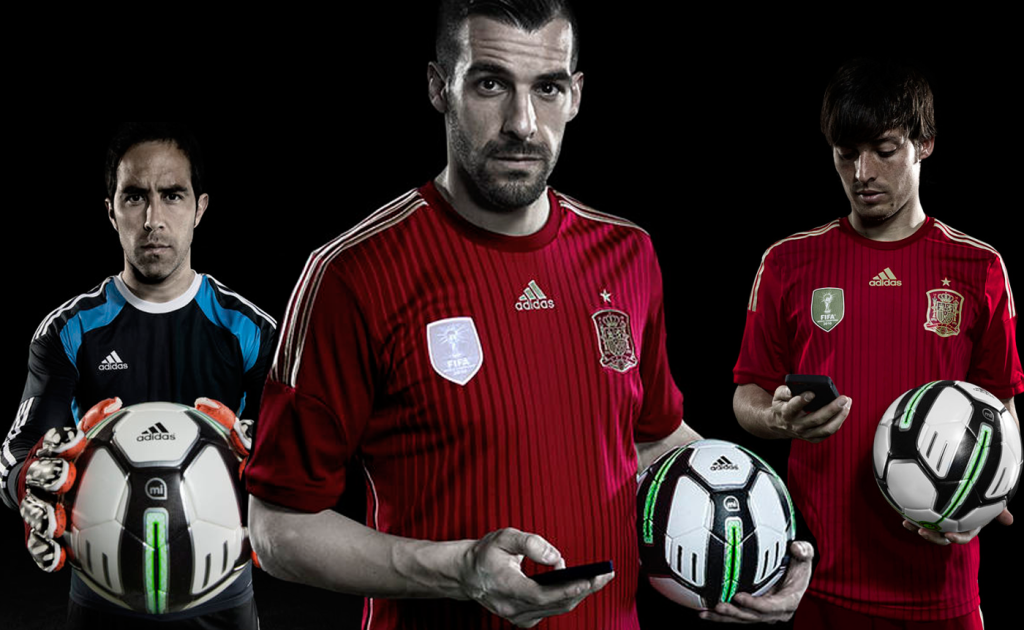 Adidas lanza un balón de fútbol inteligente - TEC