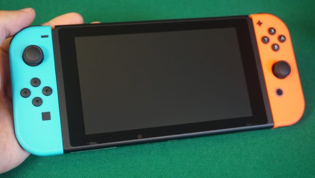 Nintendo Switch Unboxing + Hands-On ¿Qué viene dentro de la caja? - TEC