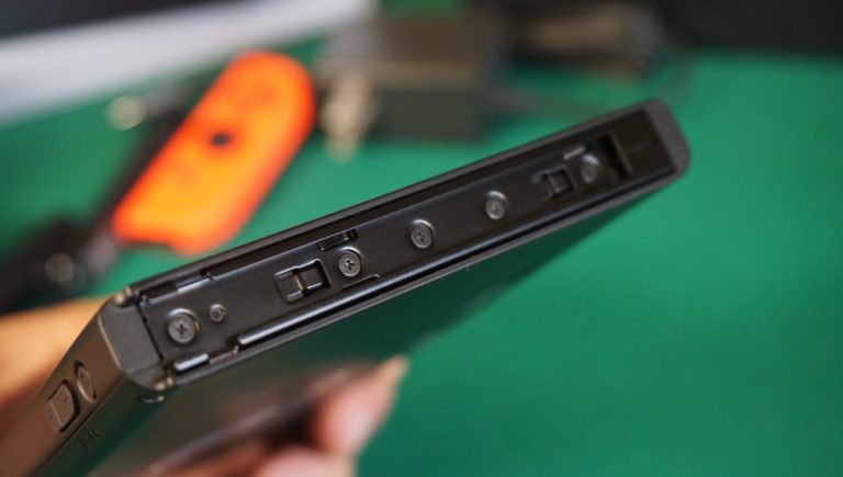 Nintendo Switch Unboxing + Hands-On ¿Qué viene dentro de la caja? - TEC