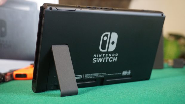 Nintendo Switch Unboxing + Hands-On ¿Qué viene dentro de la caja? - TEC