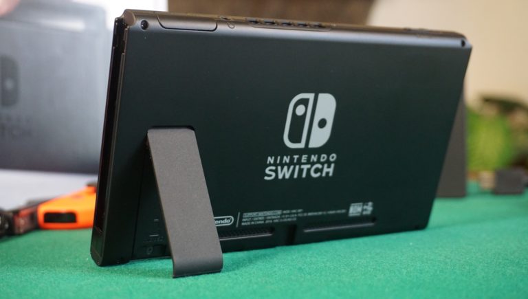 Nintendo Switch Unboxing + Hands-On ¿Qué viene dentro de la caja? - TEC